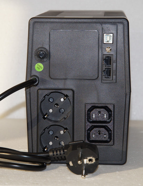 Micro Pro (650 VA - 1500 VA) - AdPoS Advanced Power Systems