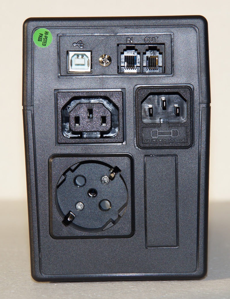 Micro Pro (650 VA - 1500 VA) - AdPoS Advanced Power Systems